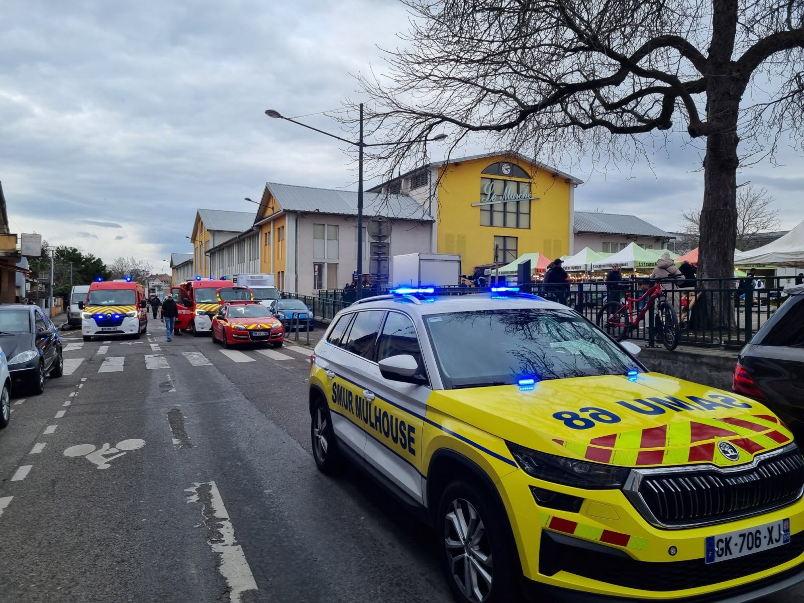 قتيل وإصابتان خطيرتان من الشرطة في هجوم بآلة حادة بمولهاوس - JELIA ARABIA